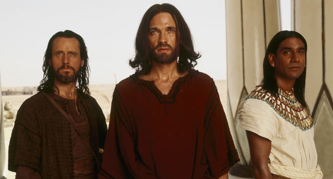 న్యూ ఇయర్ స్పెషల్‌గా.. 65 సంవత్సరాల తర్వాత రీమేకైన చిత్రం | the ten ...