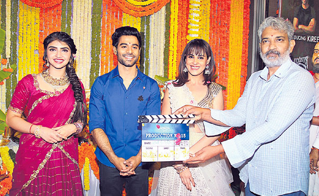 రాజమౌళి క్లాప్‌ కొట్టారు! | Gaili Janarthan Reddy son Kiriti-NGTS ...