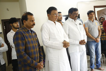 జొన్నవిత్తుల రామలింగేశ్వరరావు దర్శకత్వంలో ‘ఆర్జీవీ’ ప్రారంభం | jonna ...