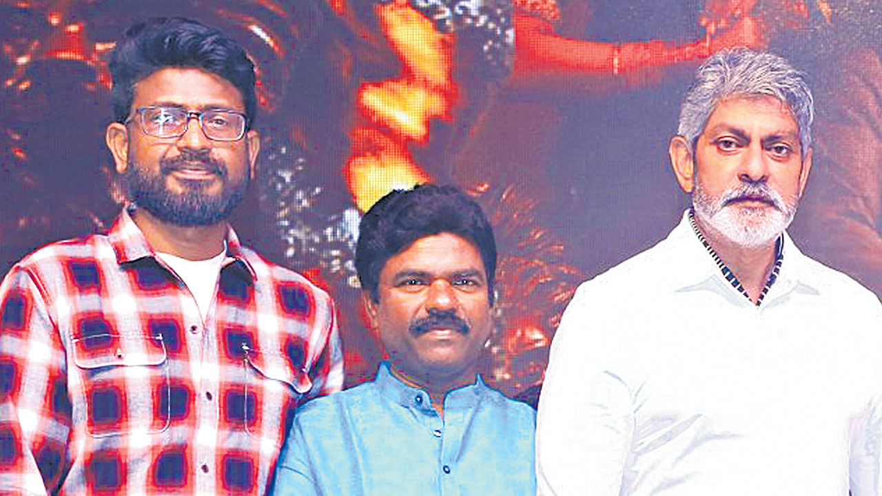 రుద్రంగి కొత్తగా పరిచయం చేస్తుంది | Jagapathi Babu Rudrangi movie