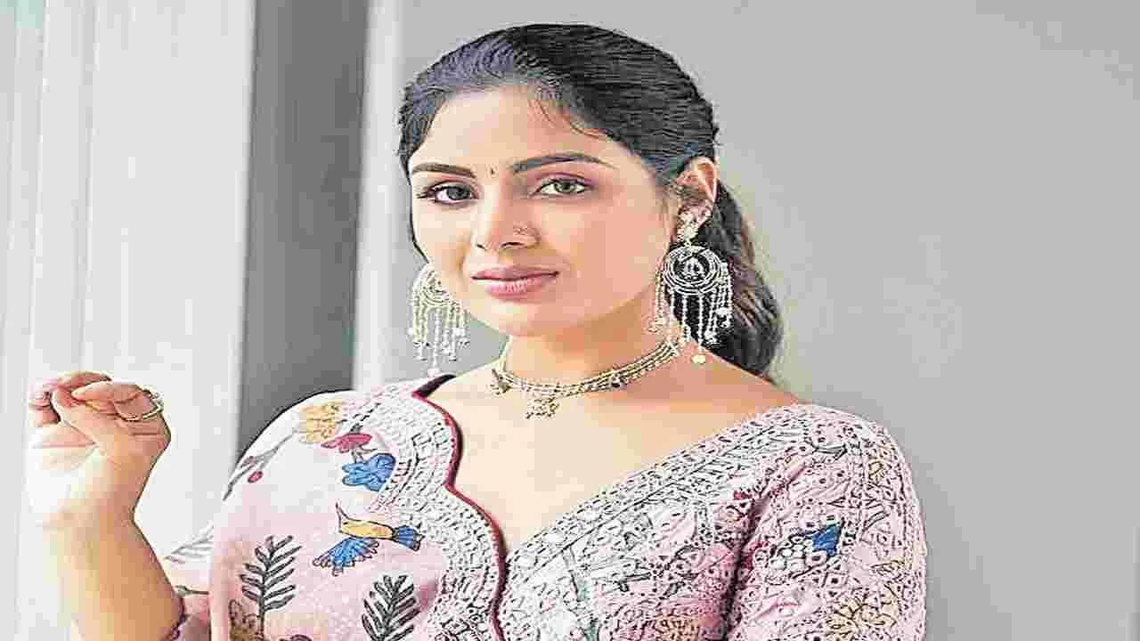 Akhanda 2 : బాలయ్య సరసన సంయుక్త | Producers Ram Achanta and Gopichand ...